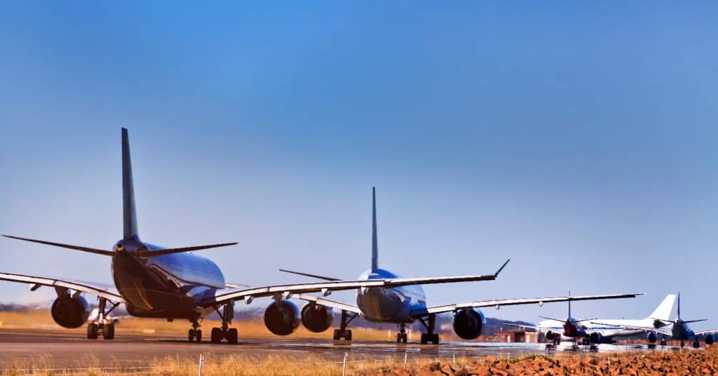 Why Do Airplanes Go Around? The Definitive Guide to Why Planes Circle ...